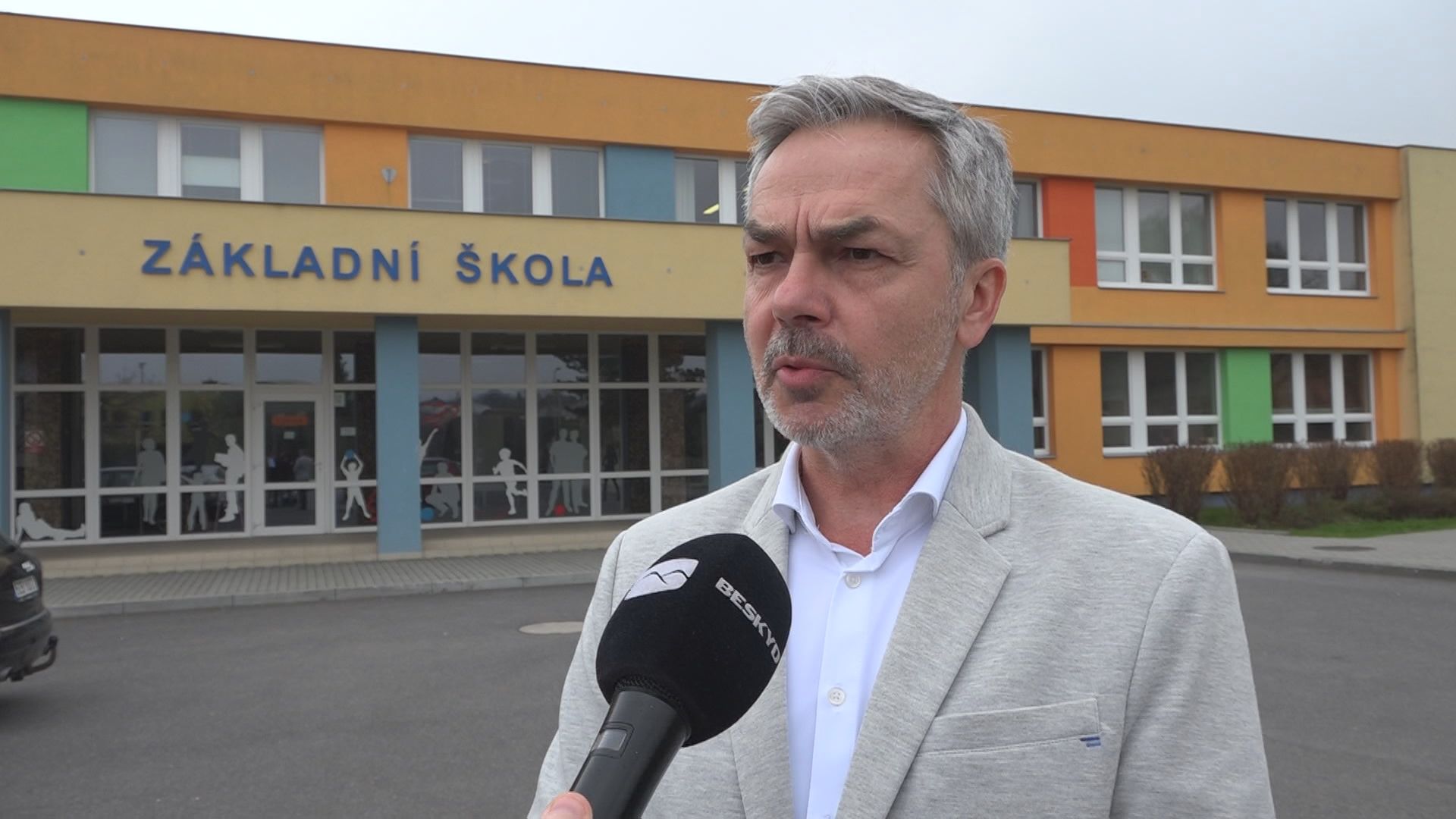 Novým ředitelem Základní školy Zubří se stal Tomáš Randýsek - Televize ...